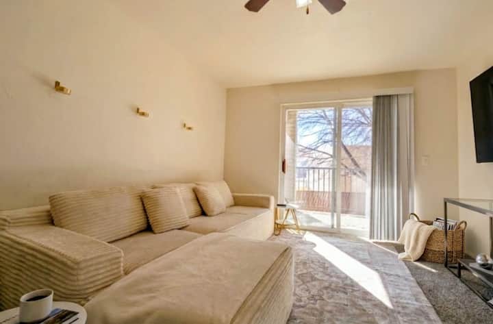 Boho Retreat • Near Byu & Uvu (No Cleaning Fee) - Provo, UT