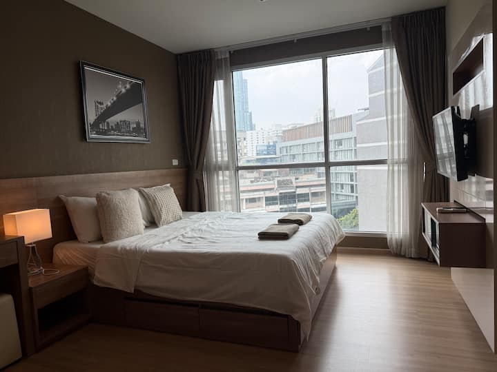 湄南河边低楼层两房两卫近码头Iconsiam商场近朱拉大学近silom距离天铁站两百米月租特价 - Bangkok