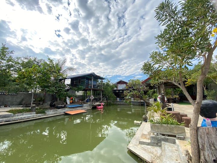 A Place Where Time Slows Down. - Wang Thong