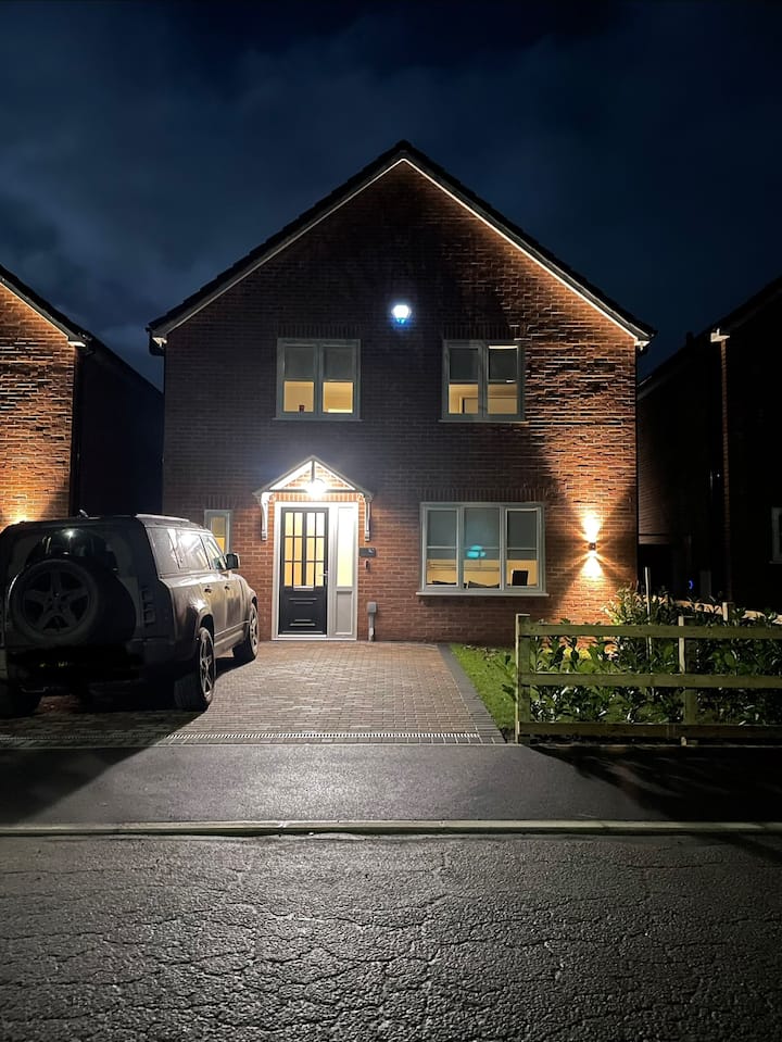 Stunning 3 Bedroom Detached Home *Golf 2026* - サウスポート