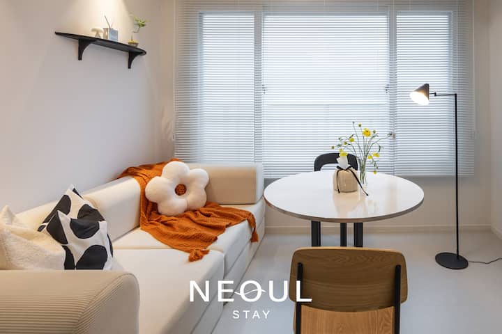 [New / 오픈할인] 2층 단독숙소 / 해변 30초 / 8인숙소 / 짐보관 / 유아용품 - Busan