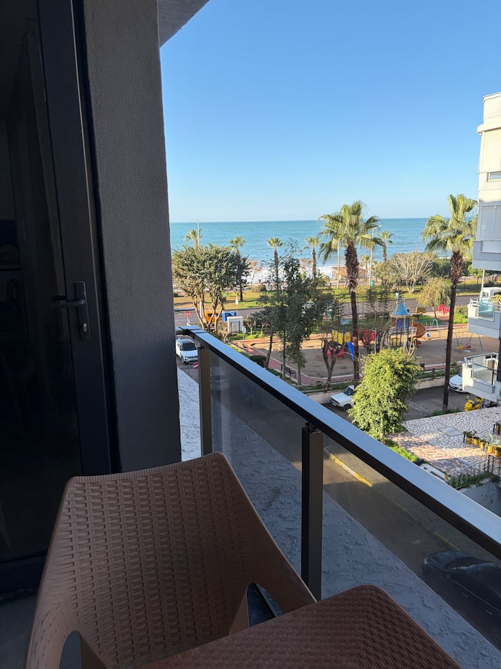 Cleopatra Plajında Huzur Ve Sakinlik - Alanya