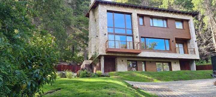 Casa En Arelauquen Con Vista Al Lago Para 10 - サン・カルロス・デ・バリローチェ