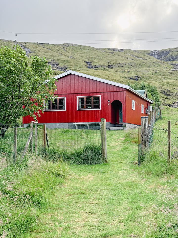 Cozy 2 Br Family Friendly Vacation Home - Sleeps 5 - 페로 제도