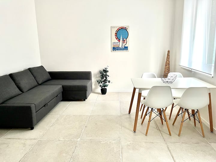 Casa Teresa 1. Appartamento Nuovissimo In Centro - Riva del Garda