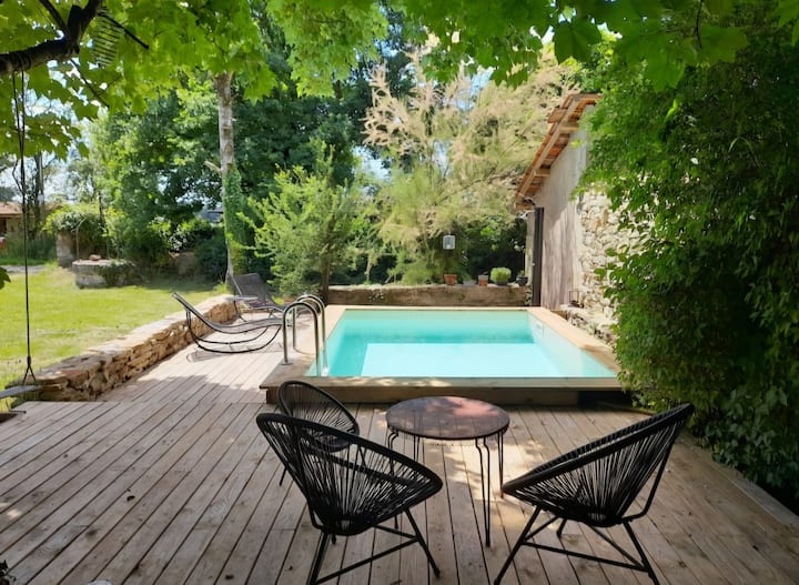 Maison De Campagne, Calme, Piscine Pour 9 Pers - France