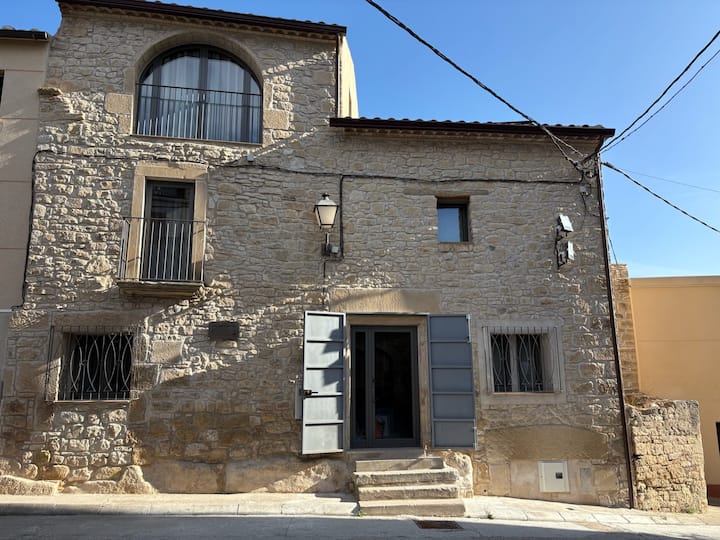 Cal Moreno.(re)vive La Vida De Pueblo. 90km De Bcn - Mollerussa