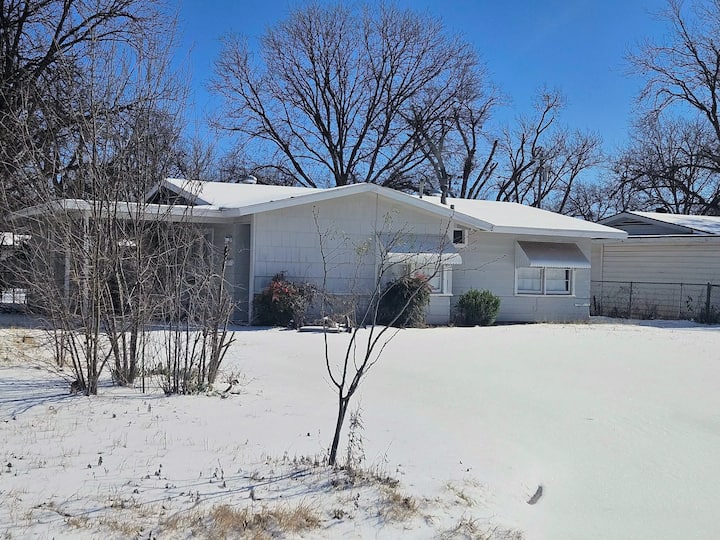 The Captain's Quarter - Abilene, TX