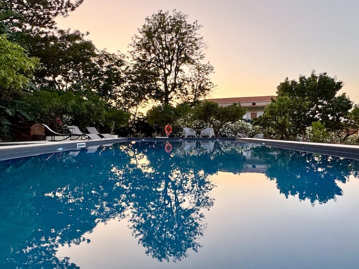 Stunning Property With Private Pool In Cefalù - Cefalù