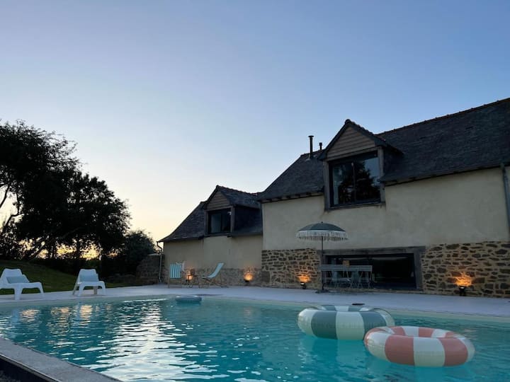 Maison D'hôtes Avec Piscine Extérieure - Tinténiac