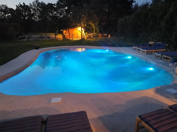 Joli Mas Provençal Avec Piscine Lagon Ds La Nature - Lauris