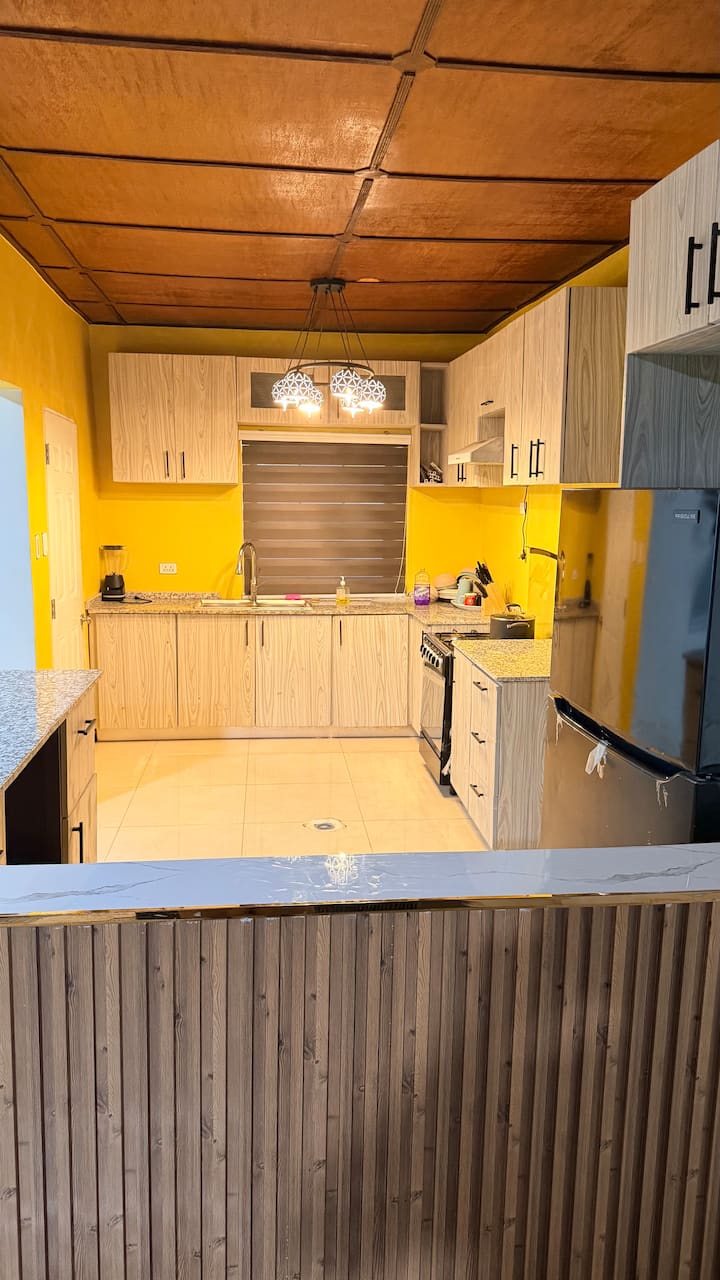 A Modern Comfort Home In The Heart Of Johnsonville - Liberia