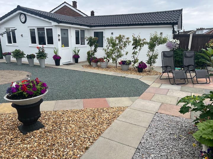 The Hideaway - Formby