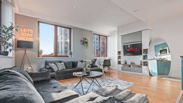 Central Leeds Retreat – Sleeps 9 - Leeds