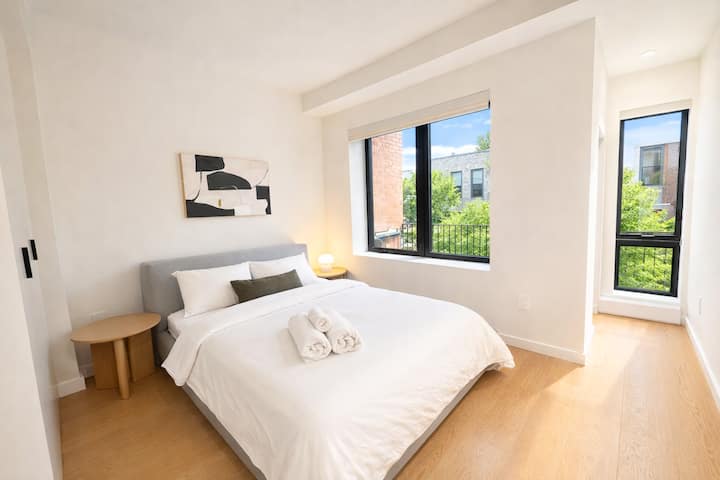 Prestige 1br City Condo In The Heart Of Downtown - Montreal