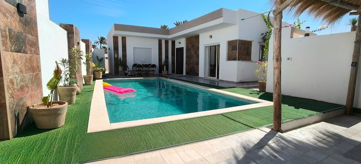 Villa Avec Piscine Privée & Intimité Totale - Djerba