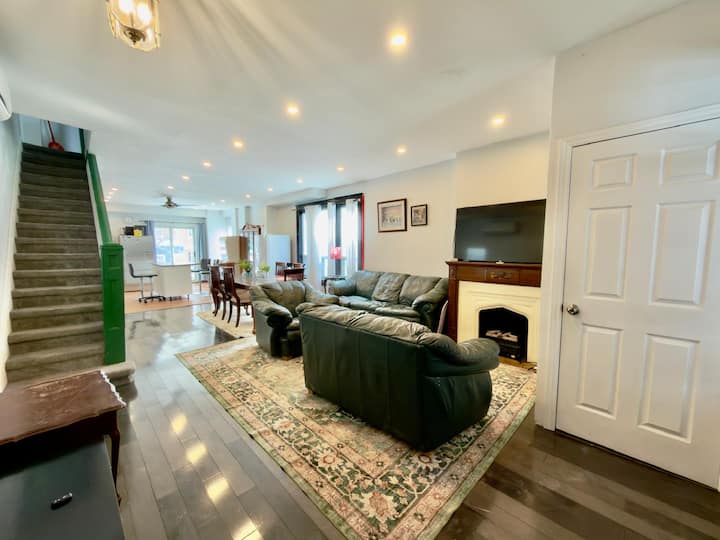 Charming Danforth Home | Near Coffee Shops, Parks - Toronto