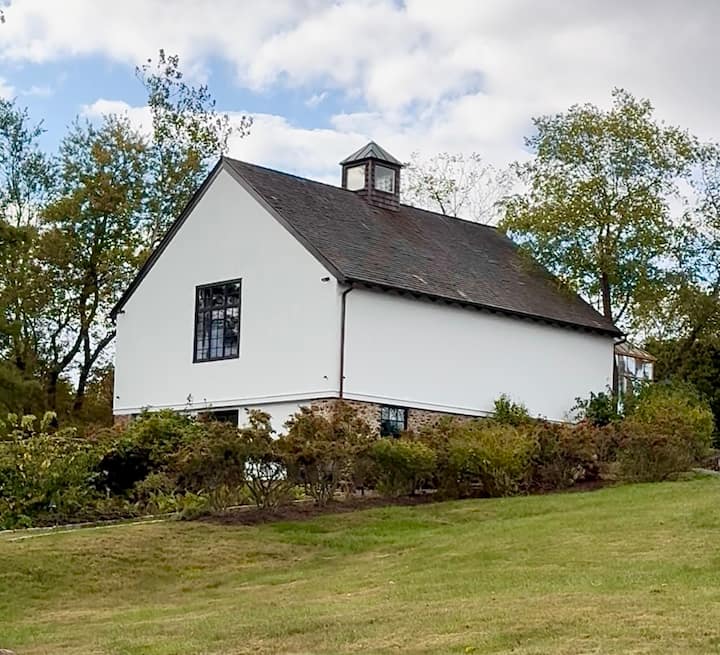 Stunning Barn On 30 Acre Property In Malvern - Malvern, PA