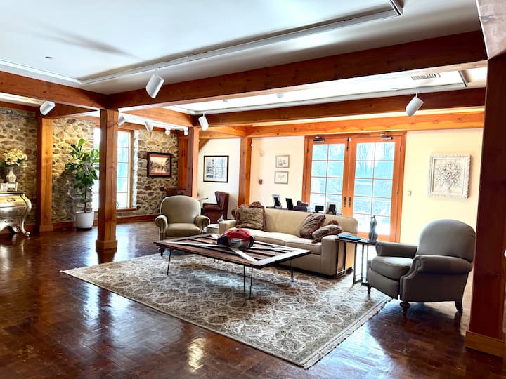 Stunning Barn Retreat On 30 Acres Outside Philly - Malvern, PA