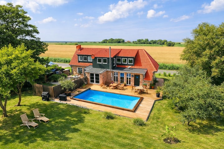 Moderne Ferienwohnung Mit Beheiztem Pool - Norden