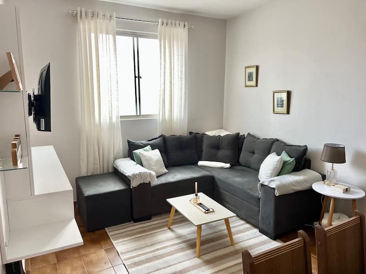 Acomoda 6 | Apto Aconchegante | Porteiro 24h - Brazil