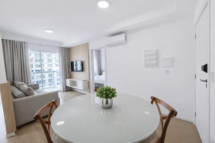 Gleba Sofisticado Com Sacada |100% Climatizado - Londrina