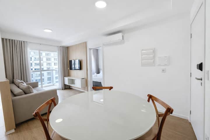 Gleba|100% Climatizado, Sacada, Piscina E Academia - Londrina