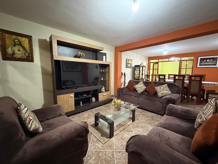 Linda Casa Espaciosa Y Acogedora En Nuevo Chimbote - Santa