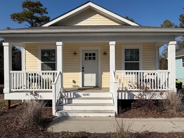 Mellow Yellow Cottage At The Coast - Ocean Isle Beach, NC