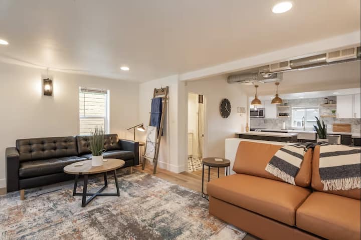 Downtown Cottage, Walkable & Has Swings! - Prescott, AZ