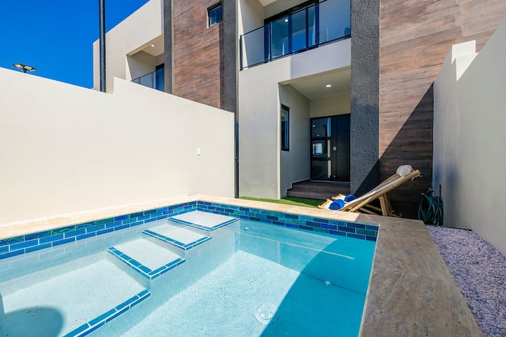 New 4br3.5ba Retreat W/prvt Pool ~ Centrallocation - Aruba