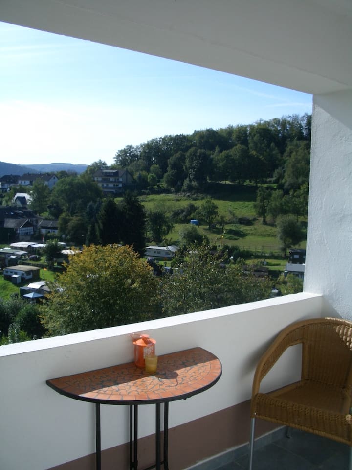 Traumhafte Wohnung In Der Eifel Mit Seeblick - Heimbach