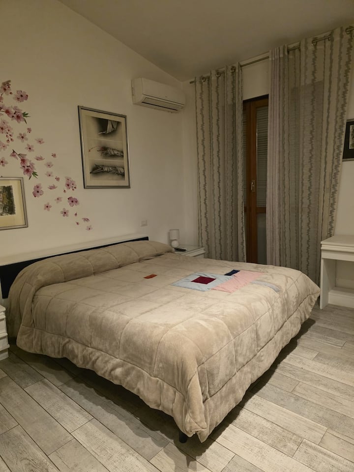 Appartamento A Bisceglie, Poca Distanza Dal Mare. - Bisceglie