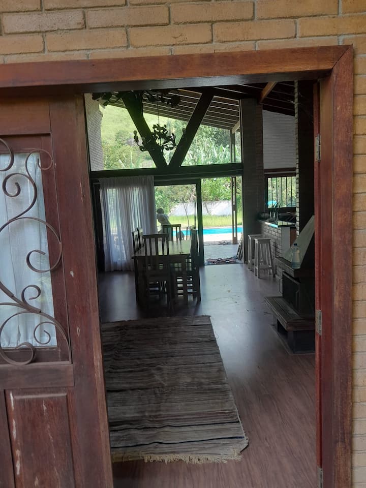 Casa Com Piscina - Juiz de Fora