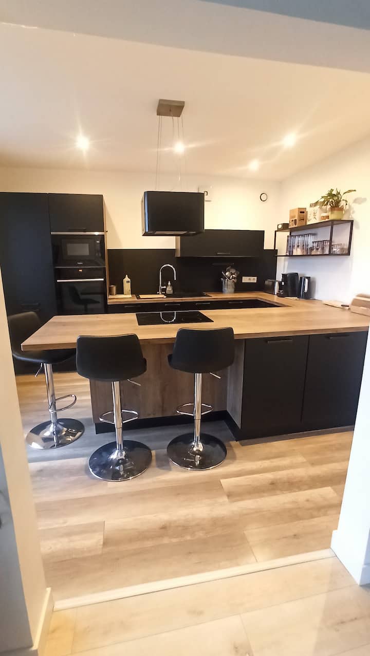 Maison Familiale Lumineuse Avec Jardin Clos - Le Mans