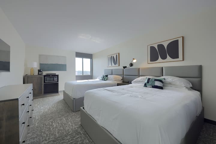 Double Queen Room @ Lititz Pointe Inn, Room #204 - Lititz, PA