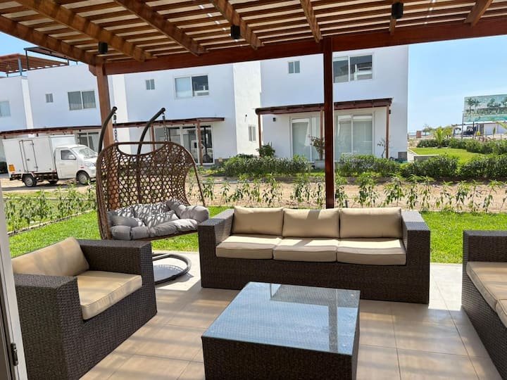 Casa De Playa Km 128 Con Piscina Y Salida Al Mar - Peru