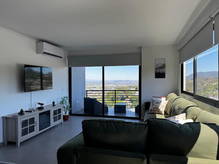 Vibe Loft | Central, Safe & Comfortable Stay - San Salvador