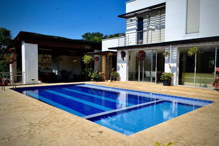 Descanso Natural: Finca En Sopetrán Con Piscina - San Jerónimo