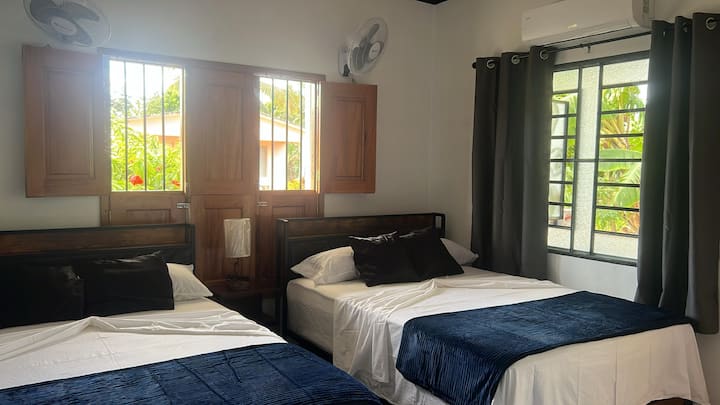 Mi Casa En Viñales Cuba Con Paneles Solares - Viñales