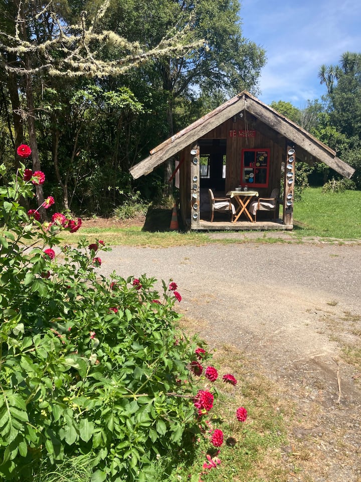 Whare W/geothermal Pool By The Lake-no Cleaningfee - New Zealand