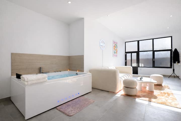 Le Sweet – Loft Design, Spa Privatif Centre-ville - Villeneuve-sur-Yonne