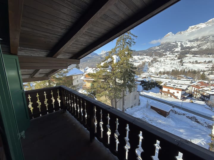 Apartment With Dolomites View · Cortina - Cortina d'Ampezzo