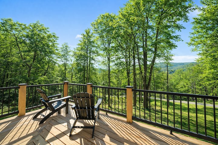 3br Chalet W/ Hot Tub, Game Room & Dog Friendly - Boone, NC