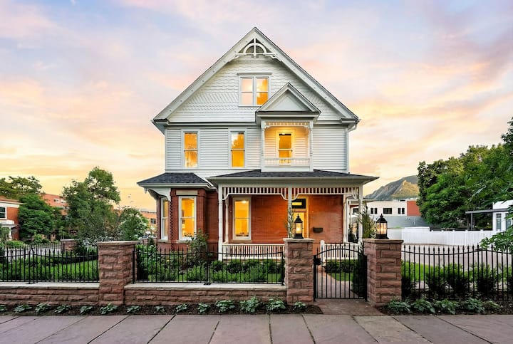 Chic Retreat On Spruce Street! - Boulder, CO