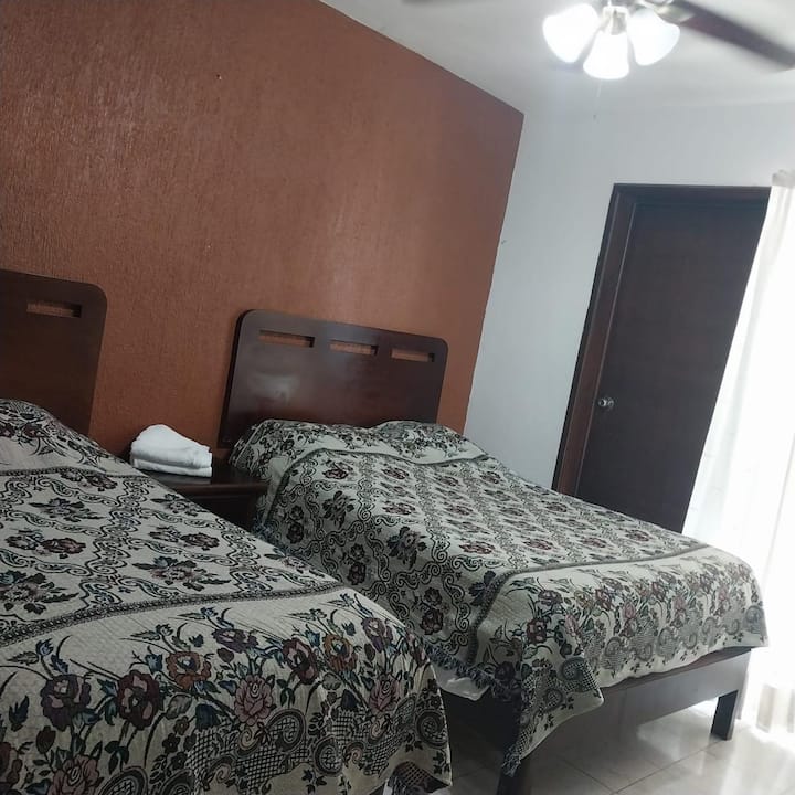 Grupos 16 · 4 Habitaciones · Malecón Veracruz - Heroica Veracruz