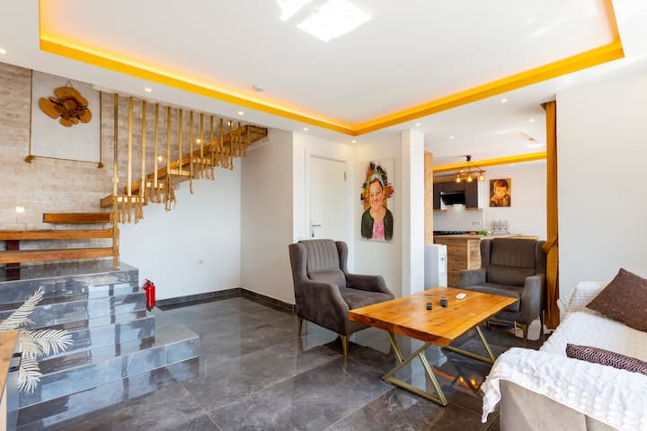 Villa Gold Moon | ÖZel Havuzlu Lüks Tatil Villası - Kalkan