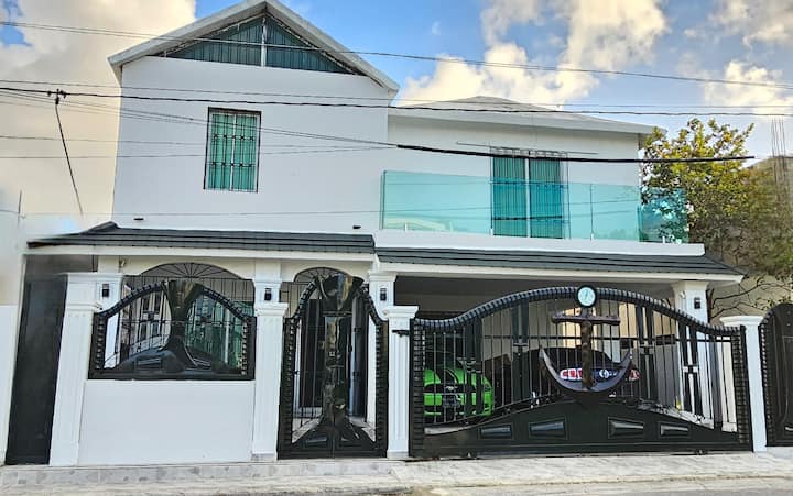 Alojamiento Cerca De La Playa Caleta, La Romana - La Romana