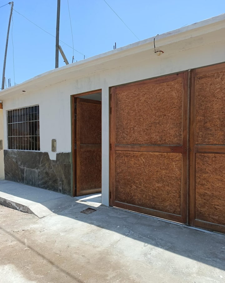 Casa De Playa Cerca Al Mar - La Pampa, Peru
