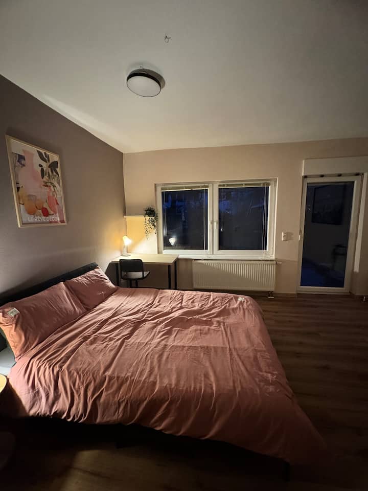 Near Messe, Airport, Center | With Garden &Parking - Frankfurt